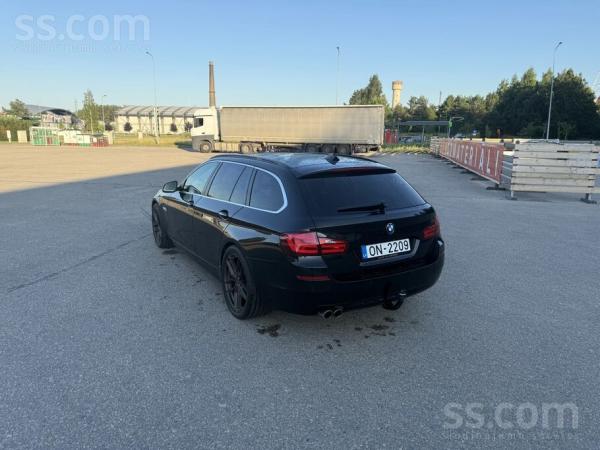Черный БМВ 523 2011 в Валмиера, объемом двигателя 3.00 л и пробегом 255 тыс. км за 7000 €, фото 3 на AUTOMOTO.COM.LV