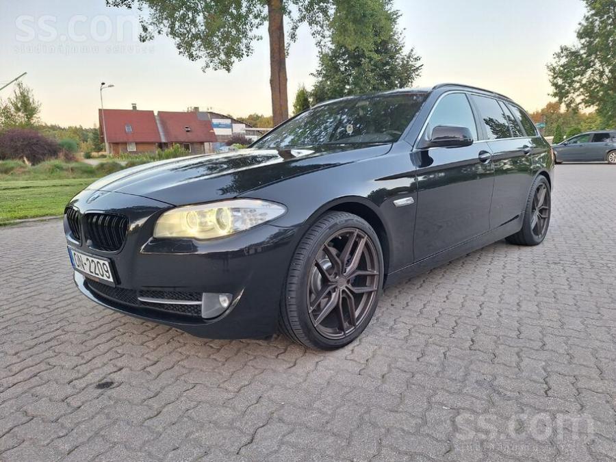 Melns BMW 523 2011 Valmiera, ar dzinēja tilpumu 3.00 L un nobraukumu 255 tūkst. km par 7200 €, foto 1 vietnē AUTOMOTO.COM.LV