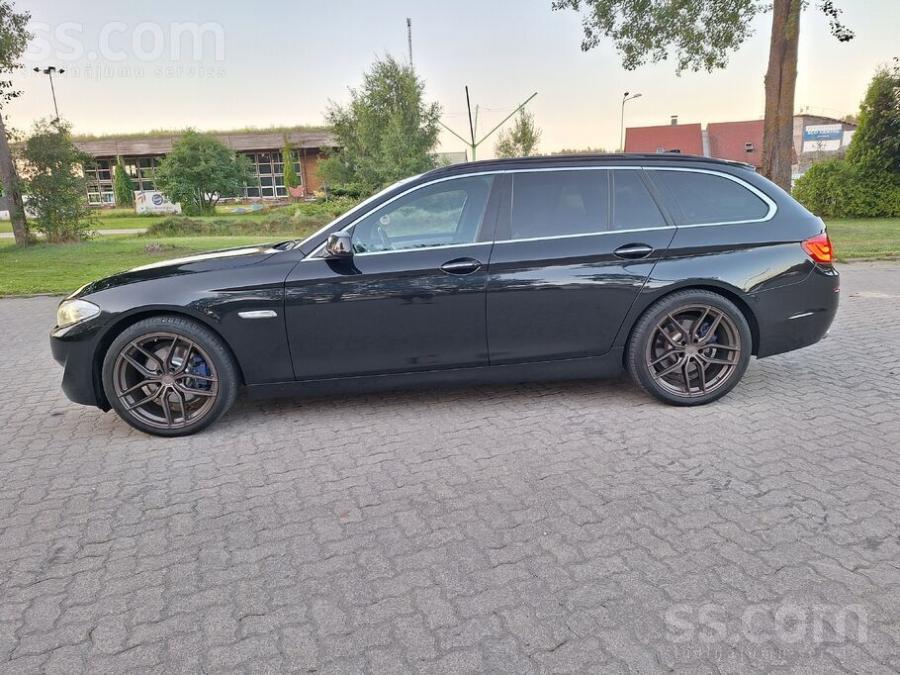 Melns BMW 523 2011 Valmiera, ar dzinēja tilpumu 3.00 L un nobraukumu 255 tūkst. km par 7200 €, foto 3 vietnē AUTOMOTO.COM.LV
