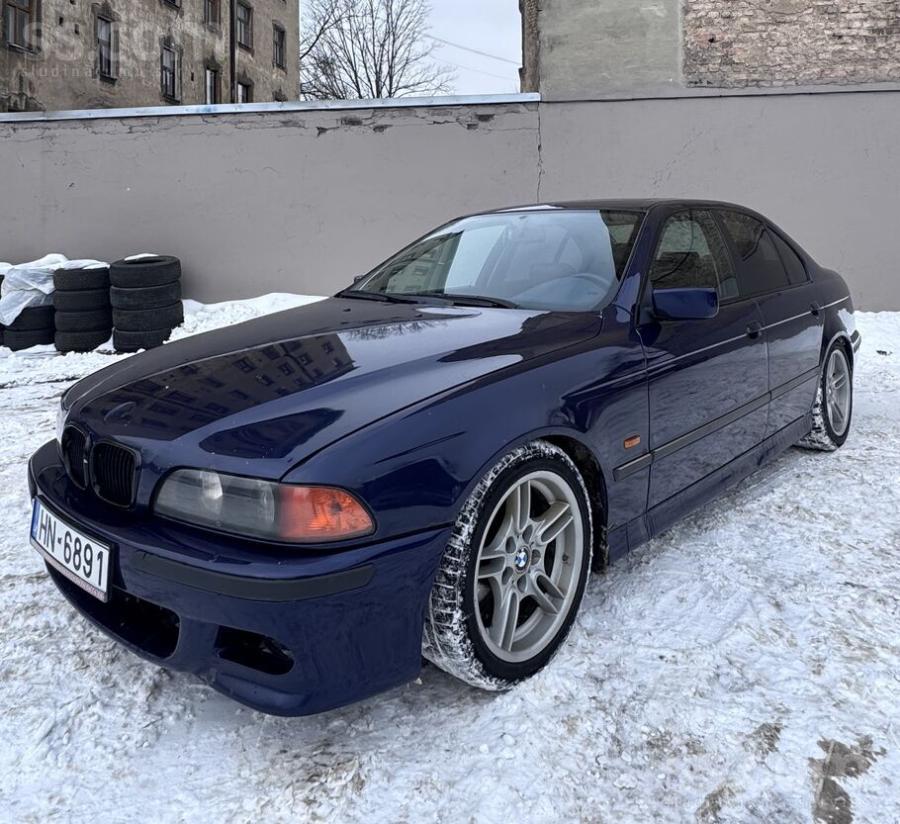 Zils BMW 523 1997 Rīga, ar dzinēja tilpumu 2.50 L un nobraukumu 291 tūkst. km par 1790 €, foto 3 vietnē AUTOMOTO.COM.LV