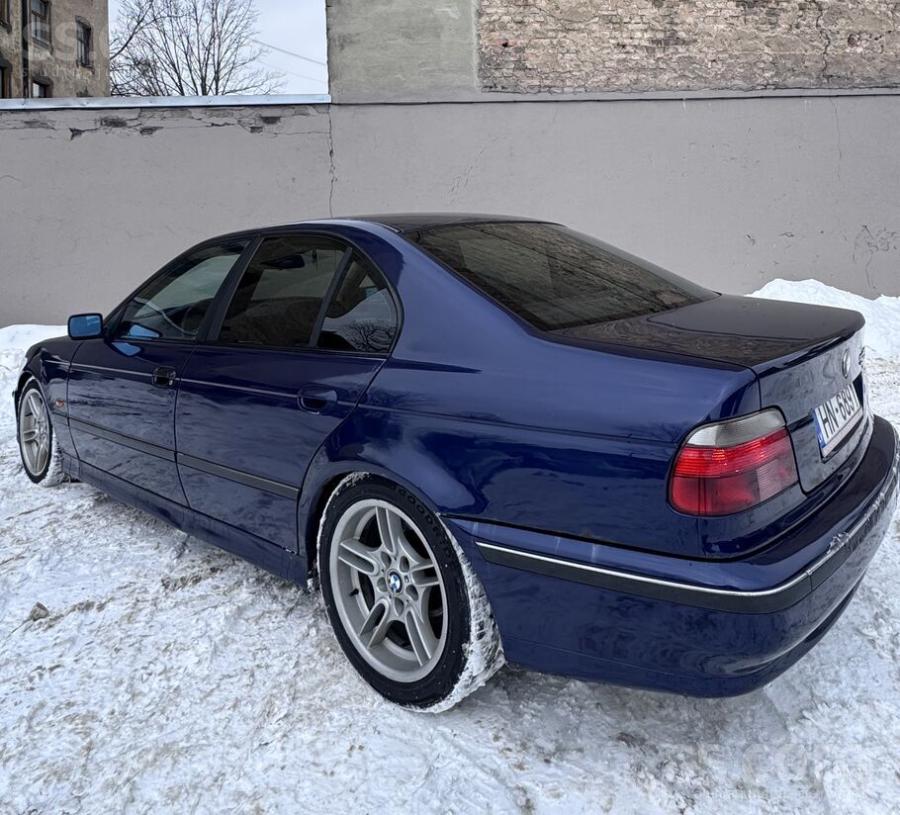 Zils BMW 523 1997 Rīga, ar dzinēja tilpumu 2.50 L un nobraukumu 291 tūkst. km par 1790 €, foto 4 vietnē AUTOMOTO.COM.LV