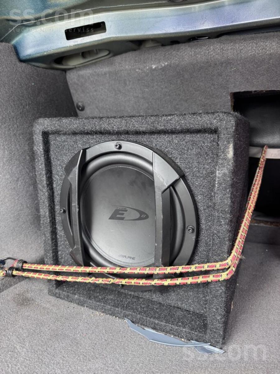 Zils BMW 523 1997 Rīga, ar dzinēja tilpumu 2.50 L un nobraukumu 291 tūkst. km par 1790 €, foto 8 vietnē AUTOMOTO.COM.LV