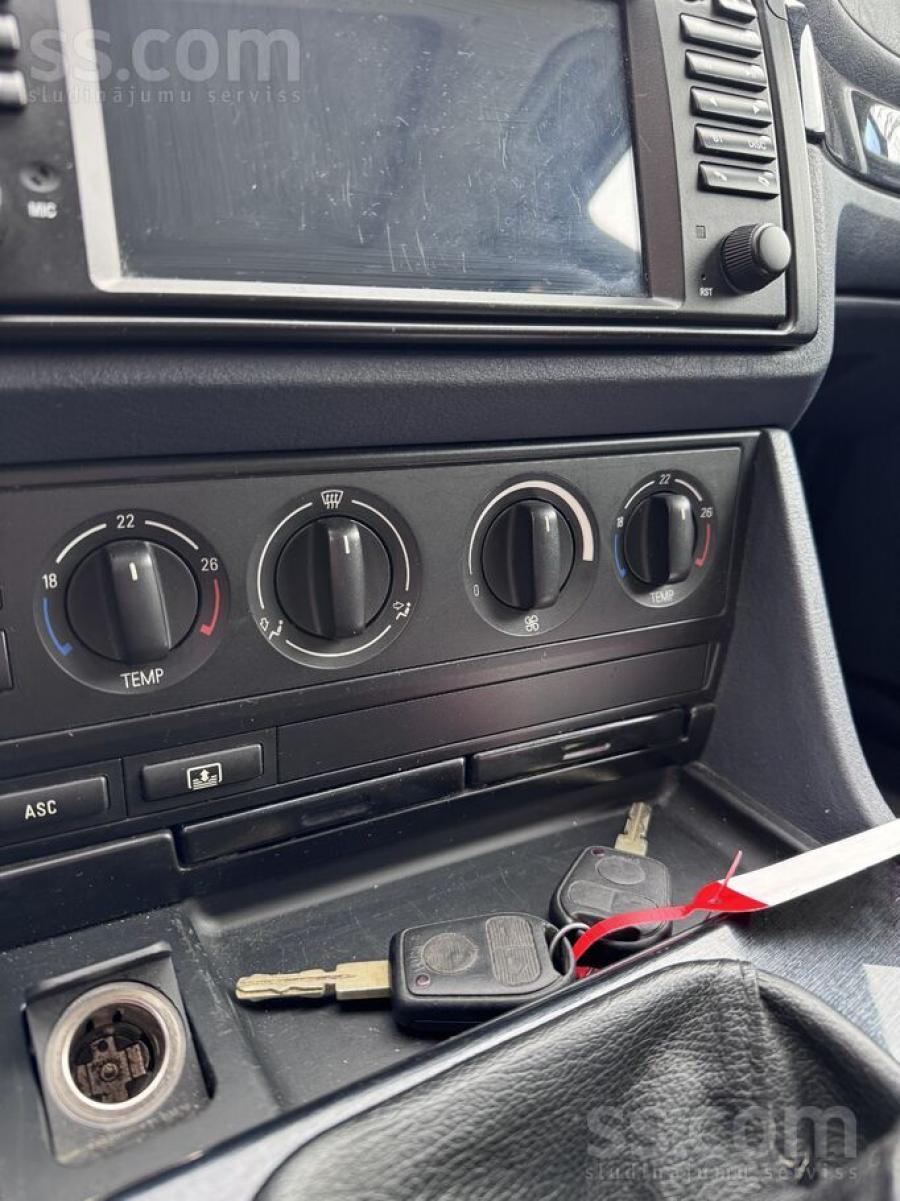 Zils BMW 523 1997 Rīga, ar dzinēja tilpumu 2.50 L un nobraukumu 291 tūkst. km par 1790 €, foto 14 vietnē AUTOMOTO.COM.LV
