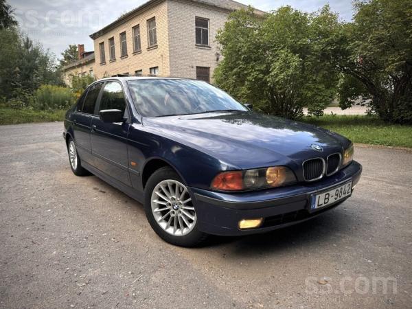 Blue BMW 523 1997 in Jelgava, with an engine capacity of 2.50 L and mileage of 482 thousand km for 1950 €, photo 3 on AUTOMOTO.COM.LV