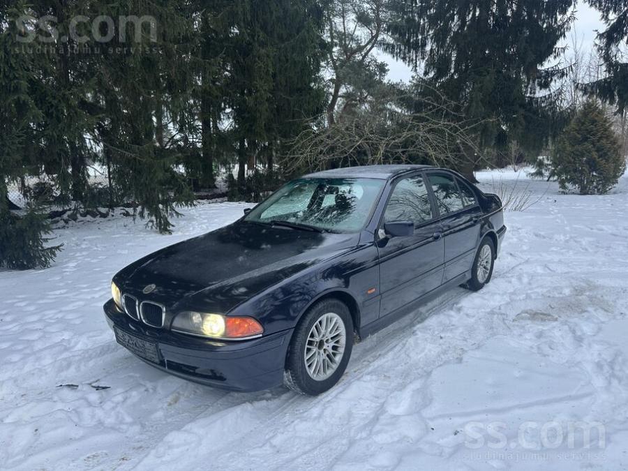 Blue BMW 523 1999 in Riga, with an engine capacity of 2.50 L and mileage of 323 thousand km for 1400 €, photo 1 on AUTOMOTO.COM.LV