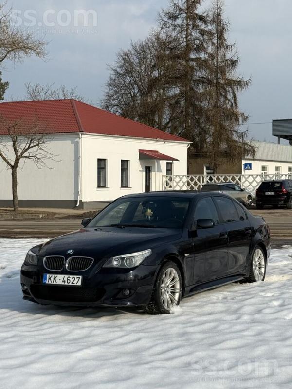 Blue BMW 523 2006 in Daugavpils, with an engine capacity of 2.50 L and mileage of 326 thousand km for 2050 €, photo 6 on AUTOMOTO.COM.LV