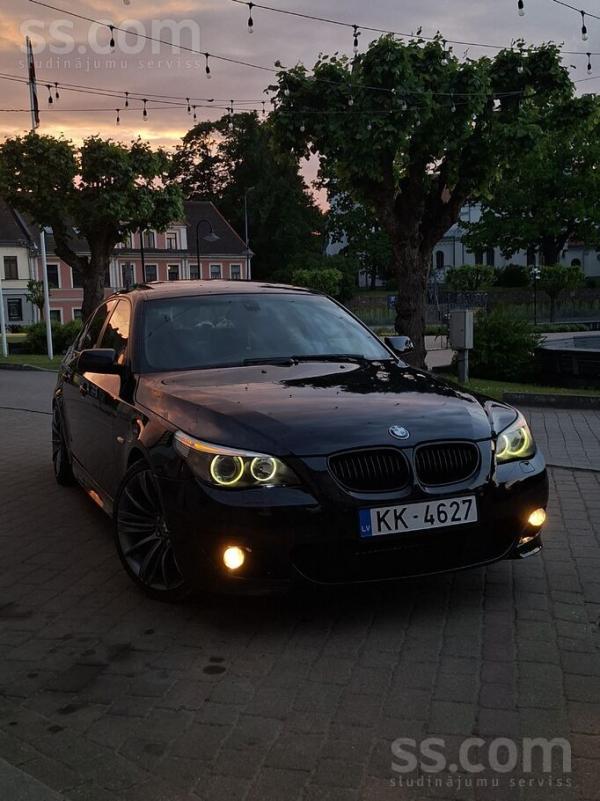 Zils BMW 523 2006 Saldus, ar dzinēja tilpumu 2.50 L un nobraukumu 329 tūkst. km par 7000 €, foto 1 vietnē AUTOMOTO.COM.LV