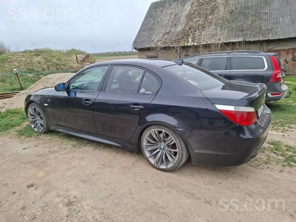 Zils BMW 523 2006 Saldus, ar dzinēja tilpumu 2.50 L un nobraukumu 329 tūkst. km par 7000 €, foto 6 vietnē AUTOMOTO.COM.LV