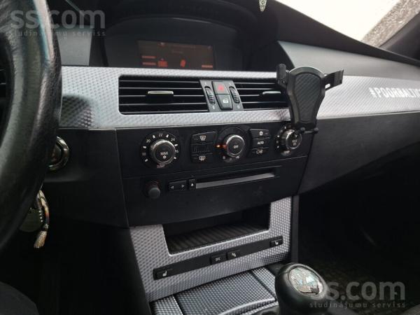 Zils BMW 523 2006 Saldus, ar dzinēja tilpumu 2.50 L un nobraukumu 329 tūkst. km par 7000 €, foto 7 vietnē AUTOMOTO.COM.LV