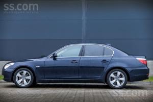 Blue BMW 523 2008 in Riga, with an engine capacity of 2.50 L and mileage of 242 thousand km for 5990 €, photo 5 on AUTOMOTO.COM.LV