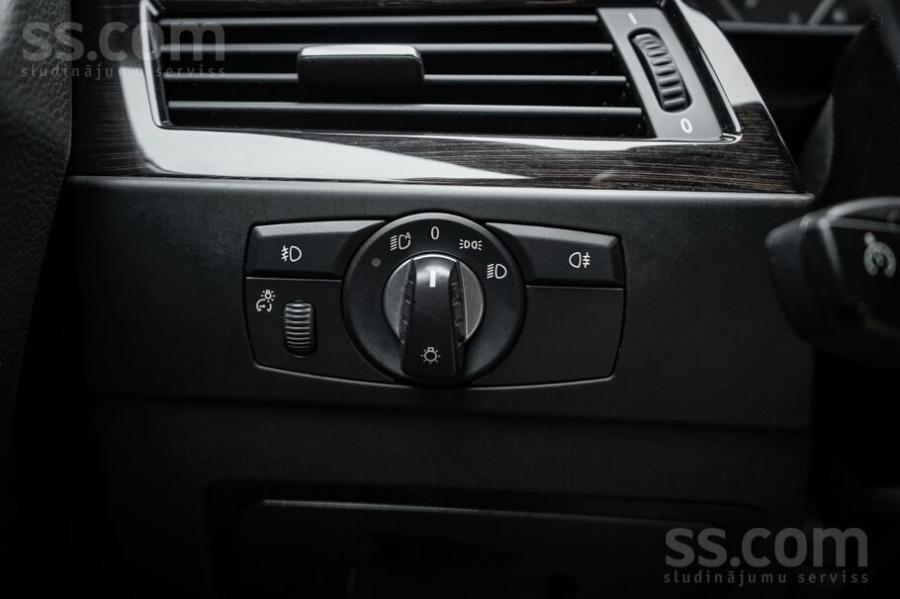 Zils BMW 523 2009 Rīga, ar dzinēja tilpumu 2.50 L un nobraukumu 243 tūkst. km par 6700 €, foto 29 vietnē AUTOMOTO.COM.LV