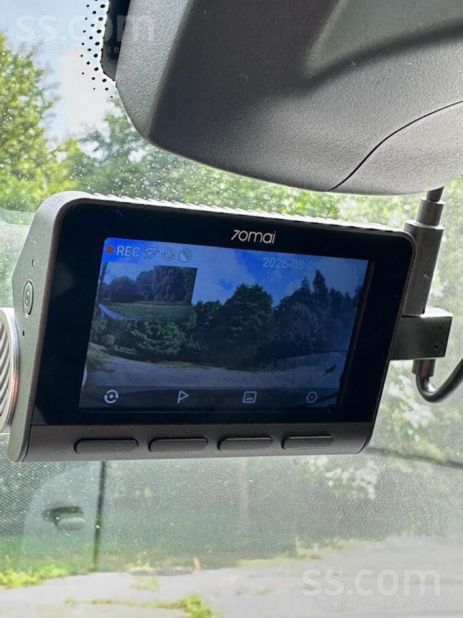 Zils BMW 523 2006 Liepāja, ar dzinēja tilpumu 2.50 L un nobraukumu 308 tūkst. km par 5500 €, foto 8 vietnē AUTOMOTO.COM.LV