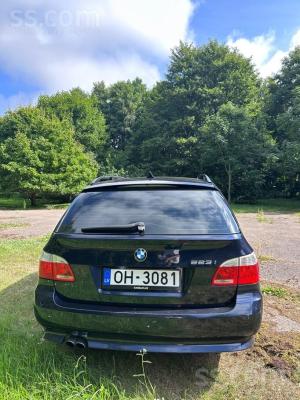 Zils BMW 523 2006 Liepāja, ar dzinēja tilpumu 2.50 L un nobraukumu 308 tūkst. km par 5500 €, foto 12 vietnē AUTOMOTO.COM.LV