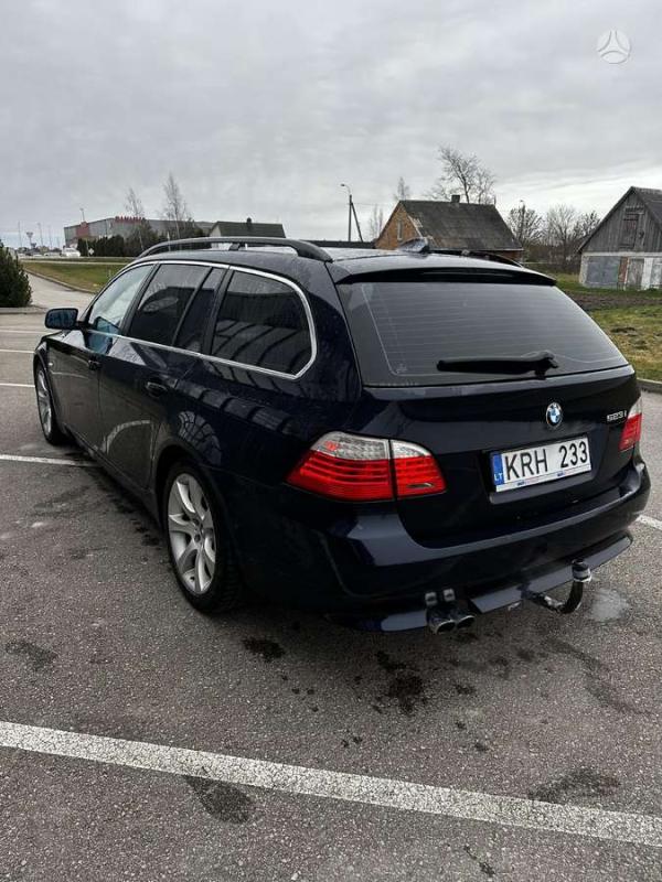 Blue BMW 523 2007 in Siauliai, with an engine capacity of 2.50 L and mileage of 301 thousand km for 3200 €, photo 5 on AUTOMOTO.COM.LV