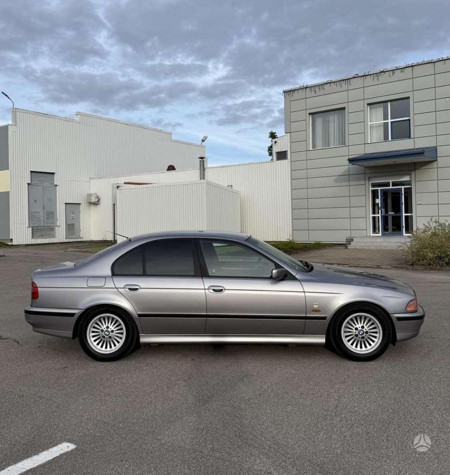 Brūns BMW 523 1997 Viļņa, ar dzinēja tilpumu 2.50 L un nobraukumu 283 tūkst. km par 2950 €, foto 5 vietnē AUTOMOTO.COM.LV