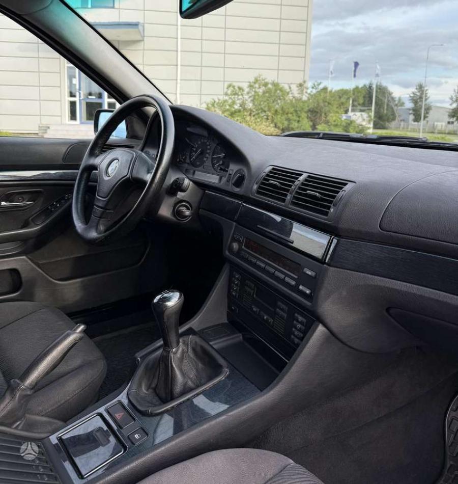 Brūns BMW 523 1997 Viļņa, ar dzinēja tilpumu 2.50 L un nobraukumu 283 tūkst. km par 2950 €, foto 15 vietnē AUTOMOTO.COM.LV
