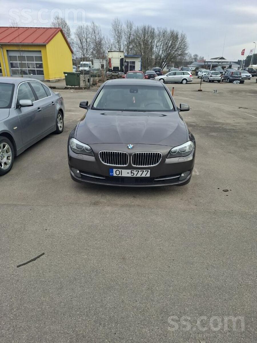 Brown BMW 523 2010 in Riga, with an engine capacity of 3.00 L and mileage of 279 thousand km for 9750 €, photo 1 on AUTOMOTO.COM.LV