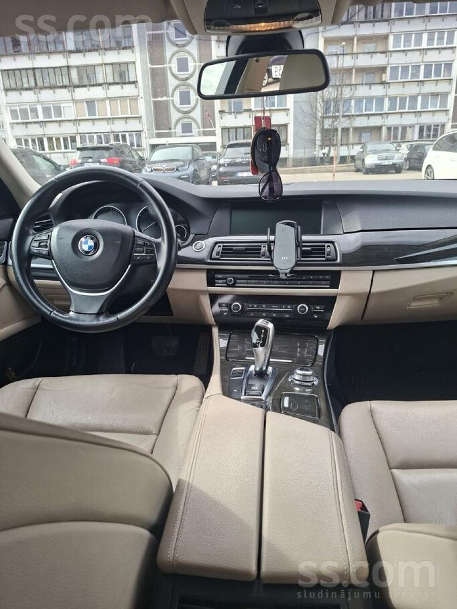 Brown BMW 523 2010 in Riga, with an engine capacity of 3.00 L and mileage of 279 thousand km for 9750 €, photo 8 on AUTOMOTO.COM.LV