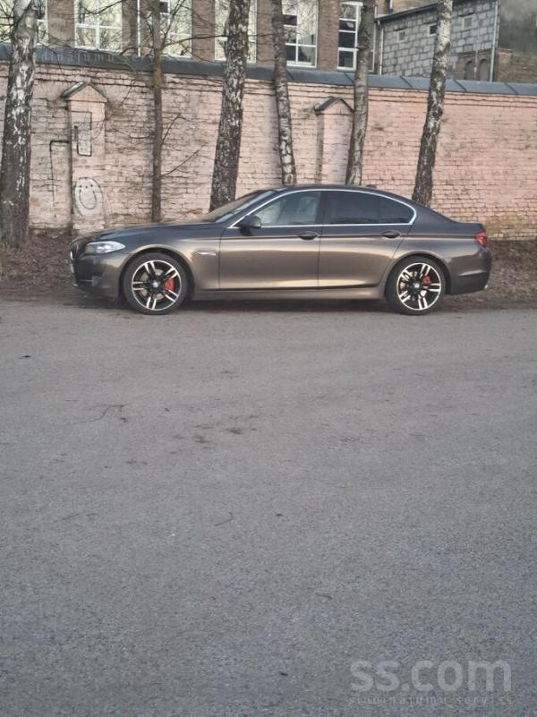 Brūns BMW 523 2010 Rīga, ar dzinēja tilpumu 3.00 L un nobraukumu 275 tūkst. km par 8400 €, foto 4 vietnē AUTOMOTO.COM.LV