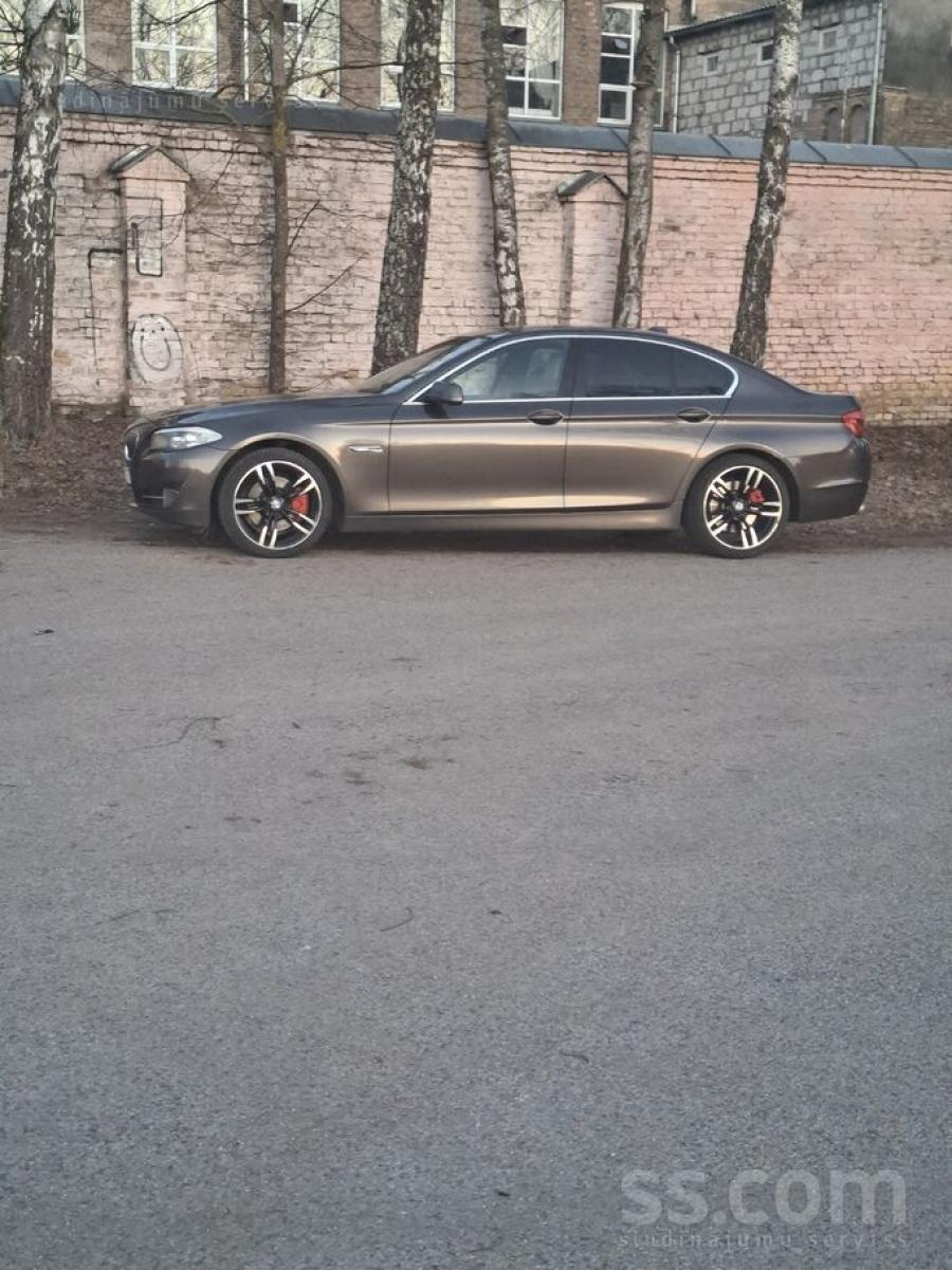 Brūns BMW 523 2010 Rīga, ar dzinēja tilpumu 3.00 L un nobraukumu 275 tūkst. km par 8400 €, foto 5 vietnē AUTOMOTO.COM.LV