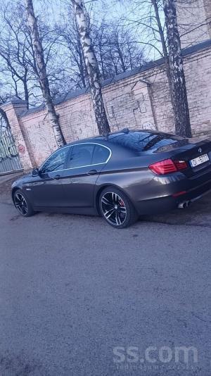 Brown BMW 523 2010 in Riga, with an engine capacity of 3.00 L and mileage of 280 thousand km for 7850 €, photo 3 on AUTOMOTO.COM.LV
