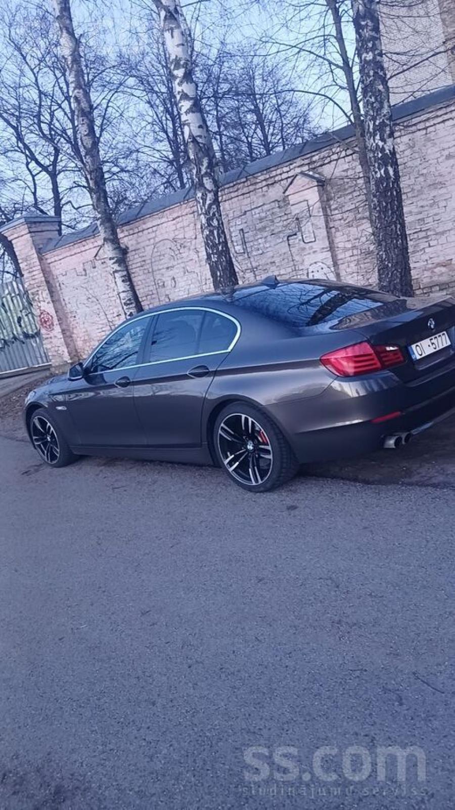 Brown BMW 523 2010 in Riga, with an engine capacity of 3.00 L and mileage of 280 thousand km for 7850 €, photo 3 on AUTOMOTO.COM.LV