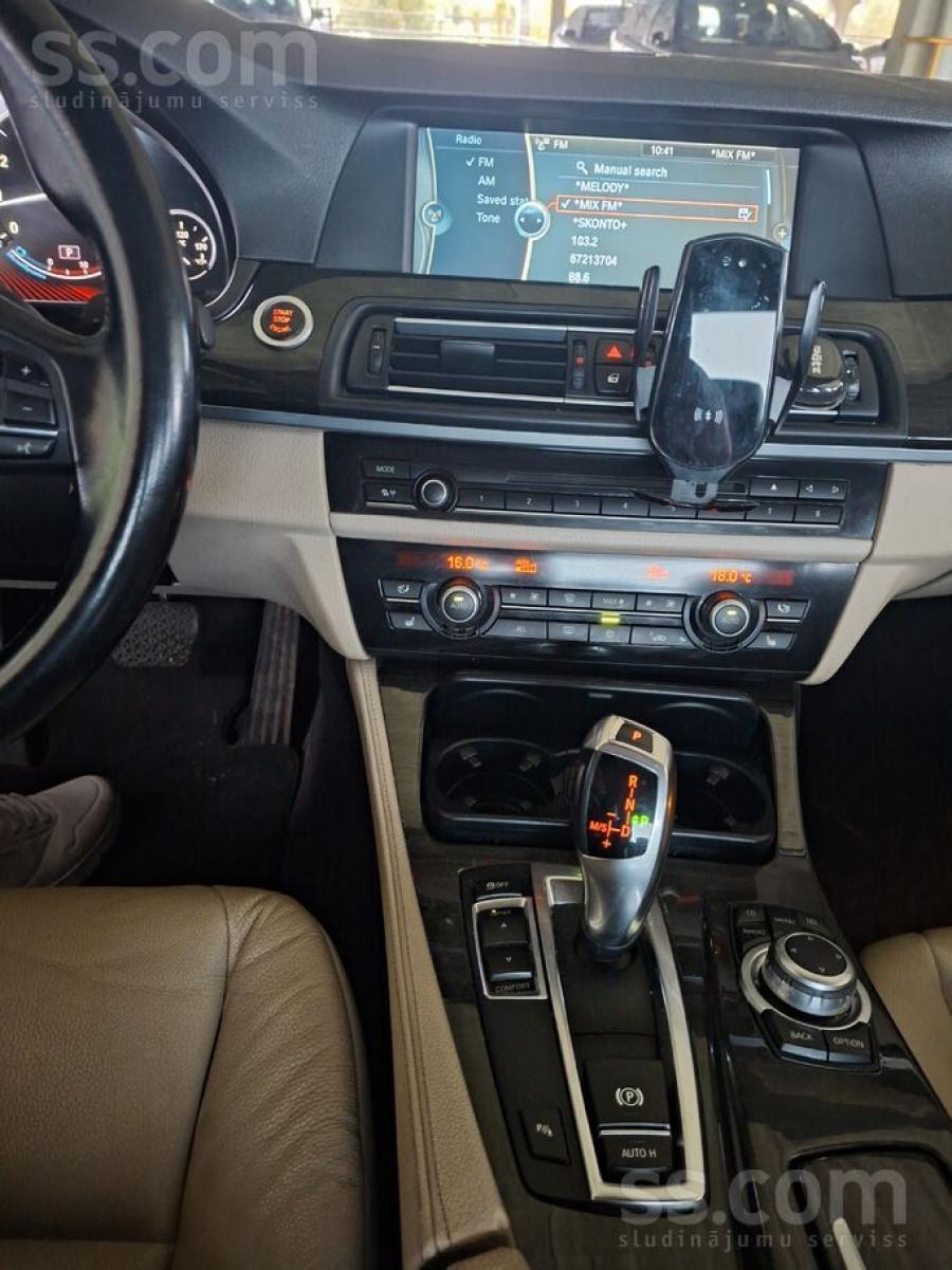 Brown BMW 523 2010 in Riga, with an engine capacity of 3.00 L and mileage of 280 thousand km for 7850 €, photo 9 on AUTOMOTO.COM.LV