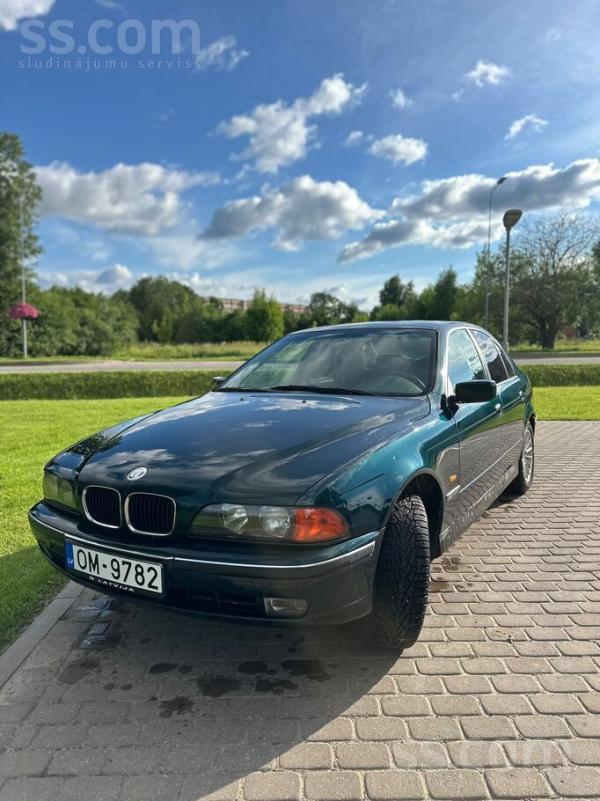 Green BMW 523 1996 in Balvi, with an engine capacity of 2.50 L and mileage of 355 thousand km for 2000 €, photo 3 on AUTOMOTO.COM.LV