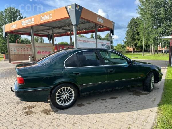 Green BMW 523 1996 in Balvi, with an engine capacity of 2.50 L and mileage of 355 thousand km for 2000 €, photo 4 on AUTOMOTO.COM.LV
