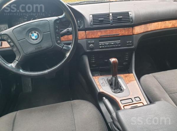 Green BMW 523 1996 in Balvi, with an engine capacity of 2.50 L and mileage of 355 thousand km for 2000 €, photo 8 on AUTOMOTO.COM.LV