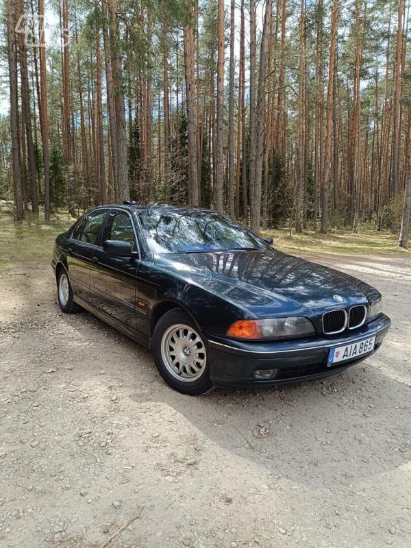 Zaļš BMW 523 2000 Viļņa, ar dzinēja tilpumu 2.50 L un nobraukumu 223 tūkst. km par 2550 €, foto 1 vietnē AUTOMOTO.COM.LV