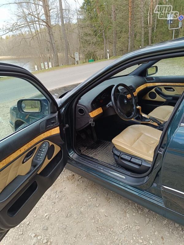 Zaļš BMW 523 2000 Viļņa, ar dzinēja tilpumu 2.50 L un nobraukumu 223 tūkst. km par 2550 €, foto 7 vietnē AUTOMOTO.COM.LV
