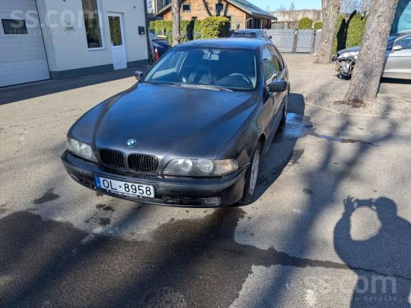 Grey BMW 523 1996 in Riga, with an engine capacity of 2.50 L and mileage of 489 thousand km for 1899 €, photo 2 on AUTOMOTO.COM.LV
