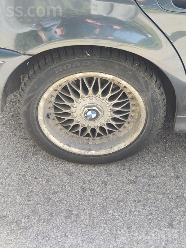 Pelēks BMW 523 1998 Rīga, ar dzinēja tilpumu 2.50 L un nobraukumu 217 tūkst. km par 1100 €, foto 3 vietnē AUTOMOTO.COM.LV