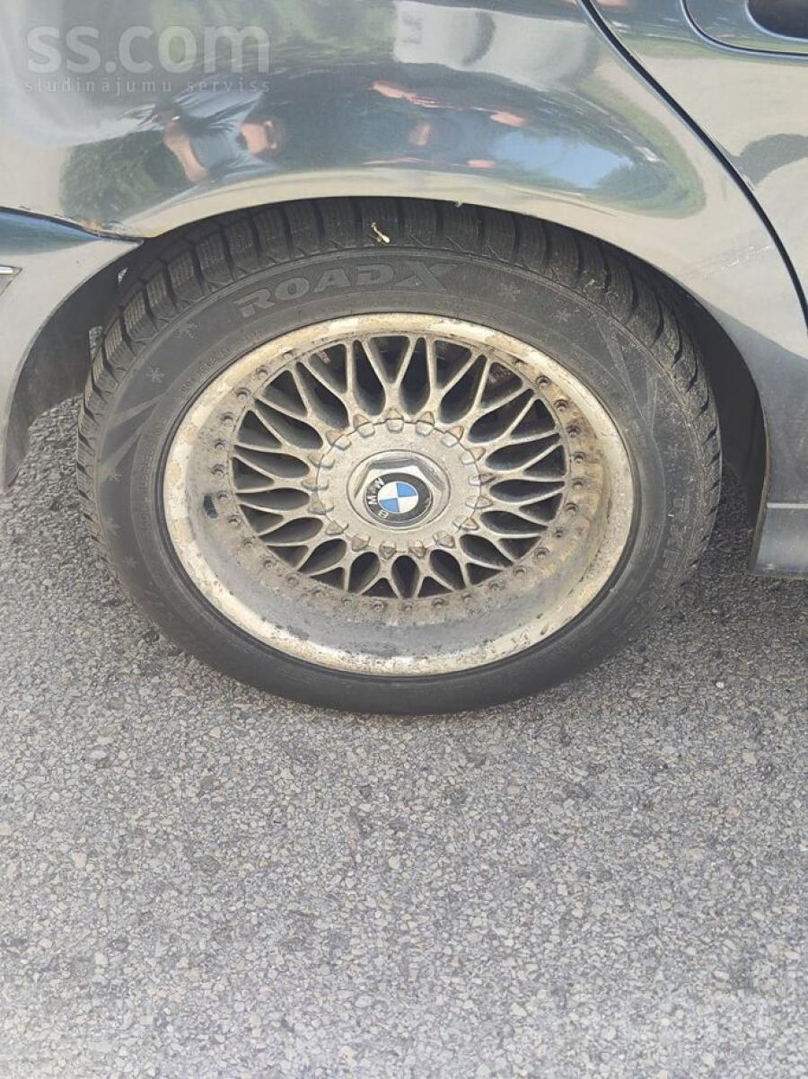 Pelēks BMW 523 1998 Rīga, ar dzinēja tilpumu 2.50 L un nobraukumu 217 tūkst. km par 1100 €, foto 4 vietnē AUTOMOTO.COM.LV