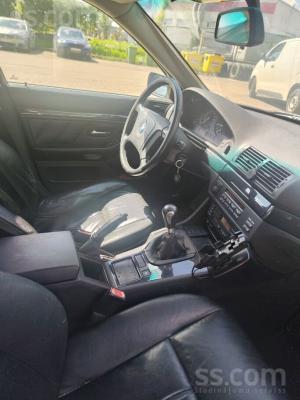 Pelēks BMW 523 1998 Rīga, ar dzinēja tilpumu 2.50 L un nobraukumu 217 tūkst. km par 1100 €, foto 5 vietnē AUTOMOTO.COM.LV
