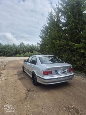 Pelēks BMW 523 1999 Klaipėda, ar dzinēja tilpumu 2.50 L un nobraukumu 266 tūkst. km par 2000 €, foto 3 vietnē AUTOMOTO.COM.LV
