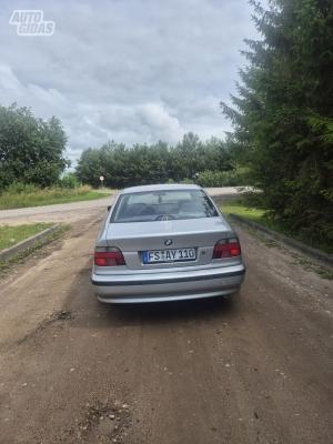 Pelēks BMW 523 1999 Klaipėda, ar dzinēja tilpumu 2.50 L un nobraukumu 266 tūkst. km par 2000 €, foto 4 vietnē AUTOMOTO.COM.LV