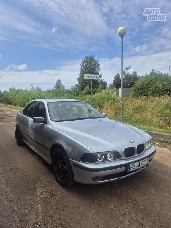 Grey BMW 523 1999 in Klaipeda, with an engine capacity of 2.50 L and mileage of 266 thousand km for 2000 €, photo 6 on AUTOMOTO.COM.LV