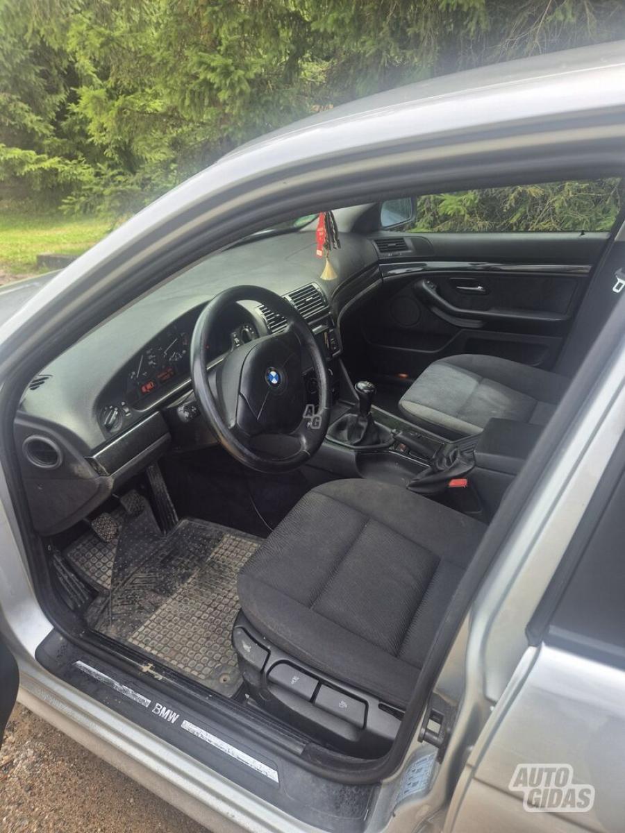 Pelēks BMW 523 1999 Klaipėda, ar dzinēja tilpumu 2.50 L un nobraukumu 266 tūkst. km par 2000 €, foto 8 vietnē AUTOMOTO.COM.LV