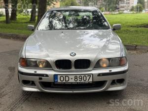 Grey BMW 523 1999 in Riga, with an engine capacity of 2.50 L and mileage of 320 thousand km for 1400 €, photo 3 on AUTOMOTO.COM.LV