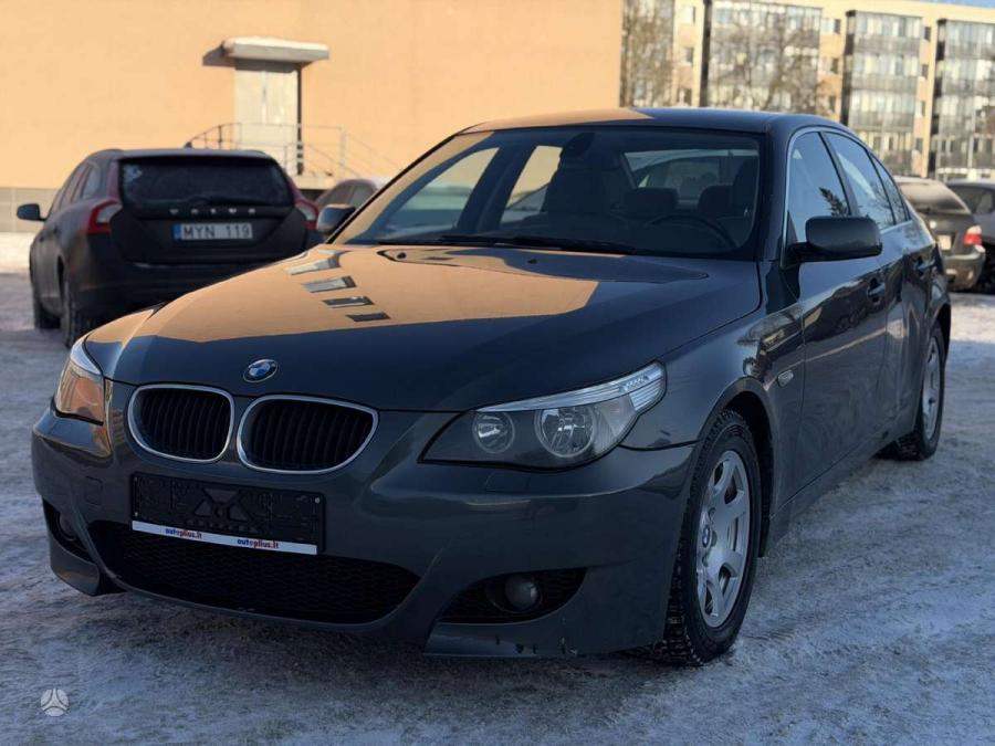 Pelēks BMW 523 2004 Rokiškis, ar dzinēja tilpumu 2.00 L un nobraukumu 258 tūkst. km par 2450 €, foto 2 vietnē AUTOMOTO.COM.LV