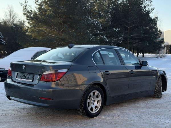 Grey BMW 523 2004 in Rokiskis, with an engine capacity of 2.00 L and mileage of 258 thousand km for 2450 €, photo 4 on AUTOMOTO.COM.LV