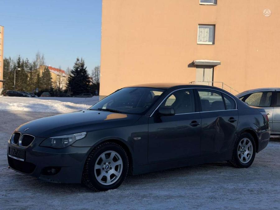Pelēks BMW 523 2004 Rokiškis, ar dzinēja tilpumu 2.00 L un nobraukumu 258 tūkst. km par 2450 €, foto 9 vietnē AUTOMOTO.COM.LV