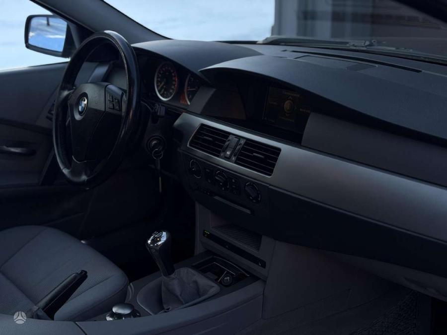 Pelēks BMW 523 2004 Rokiškis, ar dzinēja tilpumu 2.00 L un nobraukumu 258 tūkst. km par 2450 €, foto 20 vietnē AUTOMOTO.COM.LV