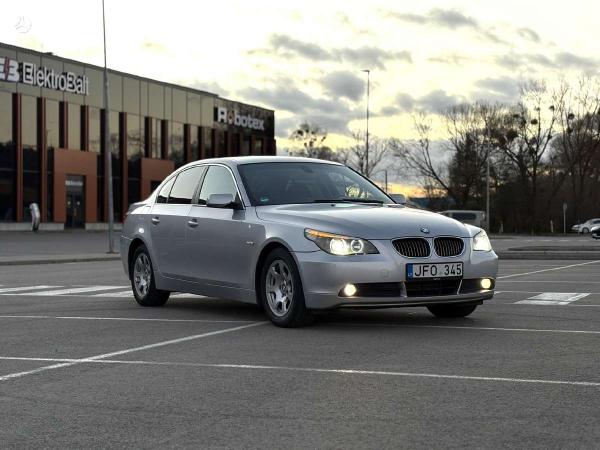 Pelēks BMW 523 2005 Kauņa, ar dzinēja tilpumu 2.50 L un nobraukumu 275 tūkst. km par 3300 €, foto 2 vietnē AUTOMOTO.COM.LV
