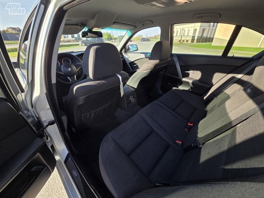 Pelēks BMW 523 2005 Kauņa, ar dzinēja tilpumu 2.50 L un nobraukumu 277 tūkst. km par 3000 €, foto 11 vietnē AUTOMOTO.COM.LV