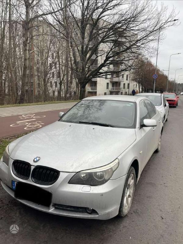 Grey BMW 523 2006 in Vilnius, with an engine capacity of 2.50 L and mileage of 416 thousand km for 1650 €, photo 1 on AUTOMOTO.COM.LV
