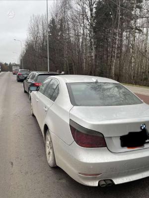 Pelēks BMW 523 2006 Viļņa, ar dzinēja tilpumu 2.50 L un nobraukumu 416 tūkst. km par 1650 €, foto 4 vietnē AUTOMOTO.COM.LV
