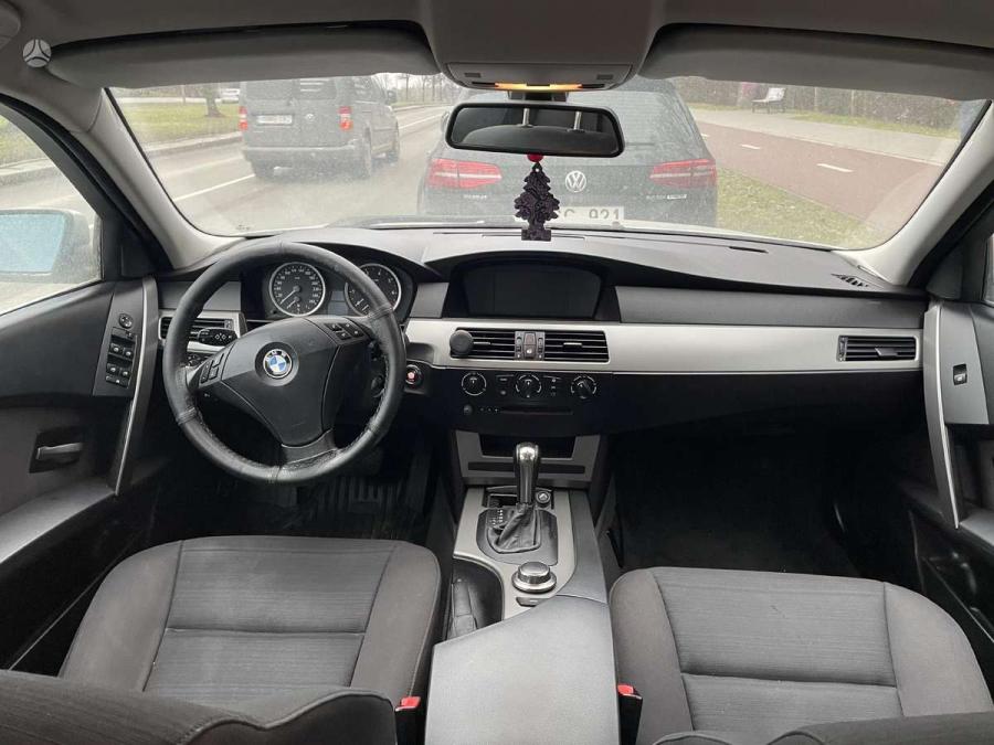 Pelēks BMW 523 2006 Viļņa, ar dzinēja tilpumu 2.50 L un nobraukumu 416 tūkst. km par 1650 €, foto 6 vietnē AUTOMOTO.COM.LV